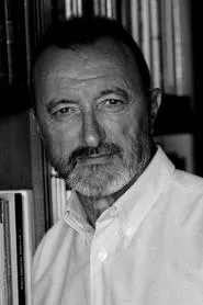 Arturo Pérez-Reverte - Actor, Escritor, Guionista